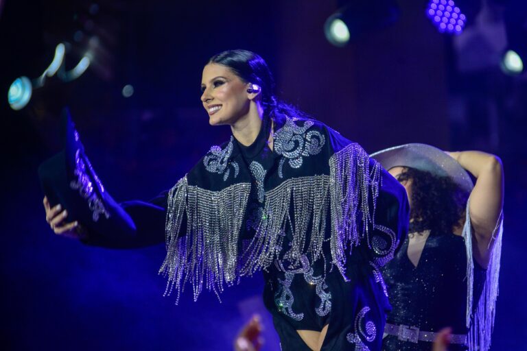 Qual é a idade da Ana Castela?