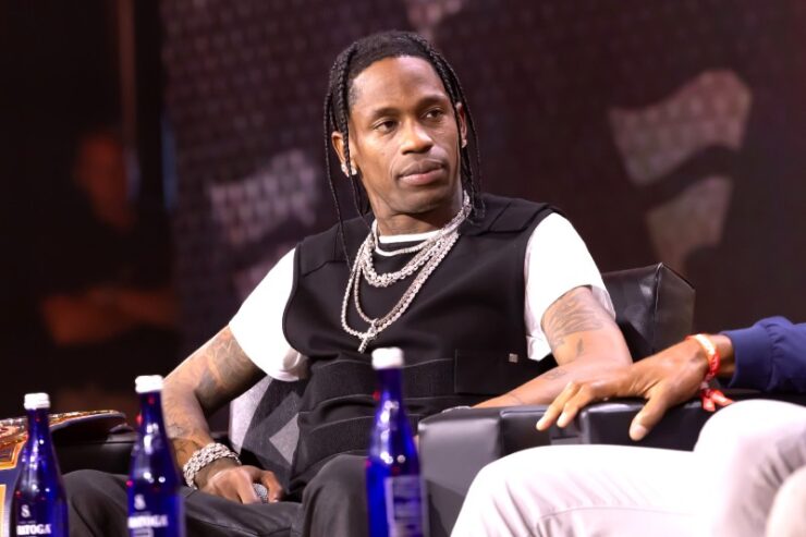 Travis Scott tira 'Die With A Smile' do topo da Billboard Hot 100 ...