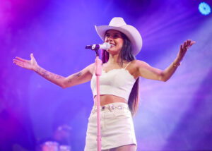 Look para show sertanejo: Ana Castela dá dicas