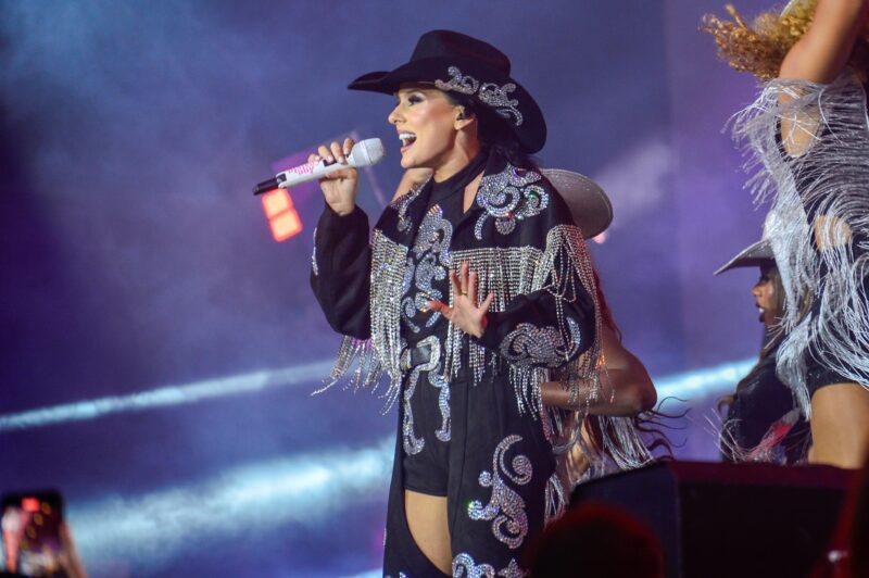 Look para show sertanejo: Ana Castela dá dicas