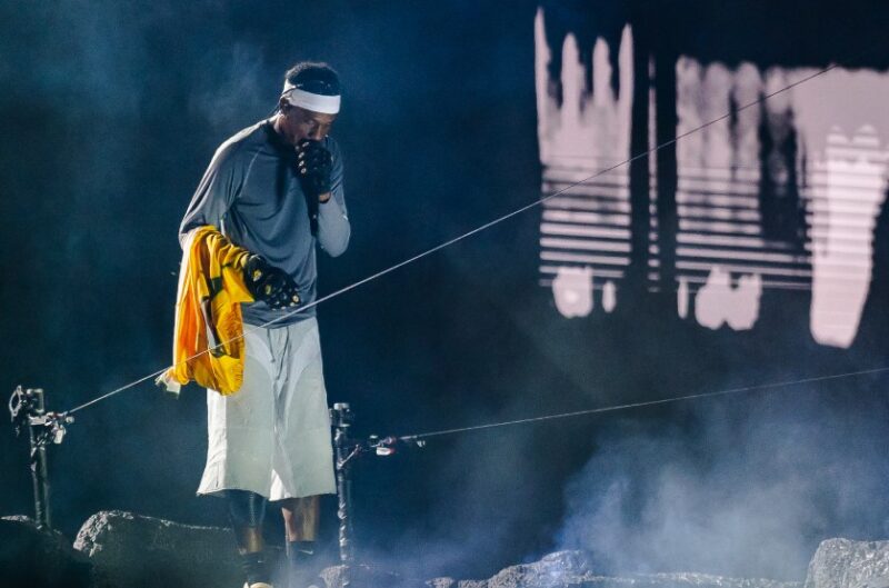 Travis Scott toca funk durante festa em Miami - Billboard Brasil