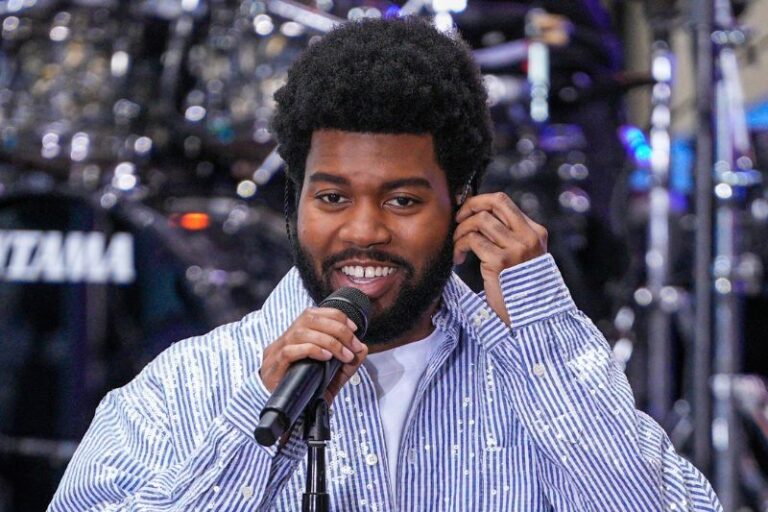 Khalid: após polêmica, cantor anuncia feats. com Normani, Chlöe e Ayra ...