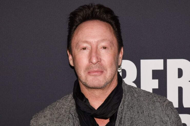Filho de John Lennon passa por novo tratamento de câncer de pele ...