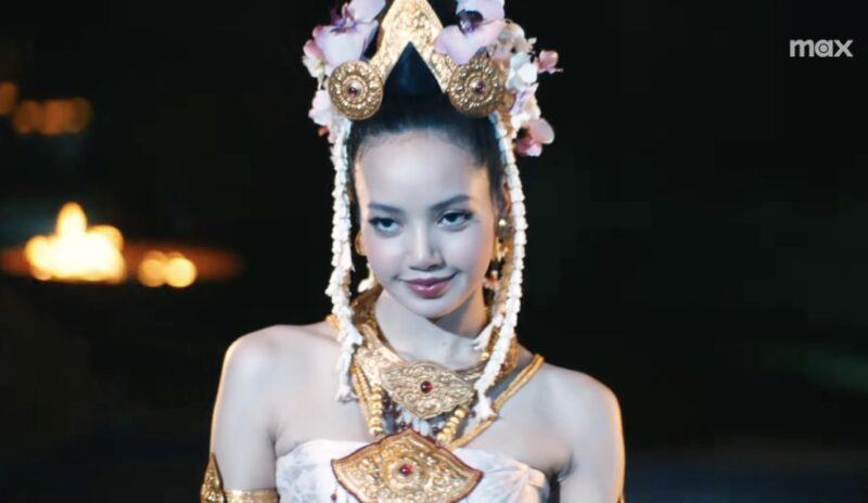 Conheça Mook, a personagem de Lisa, do BLACKPINK, em 'The White Lotus ...