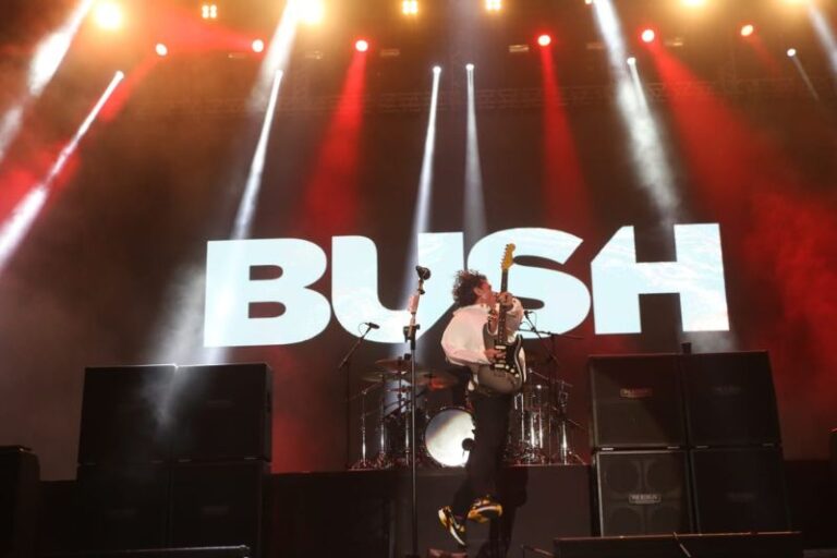 Veja como foi o show do Bush no Lollapalooza 2025