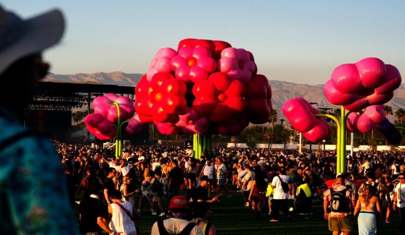 Lady Gaga faz apresentação histórica no Coachella