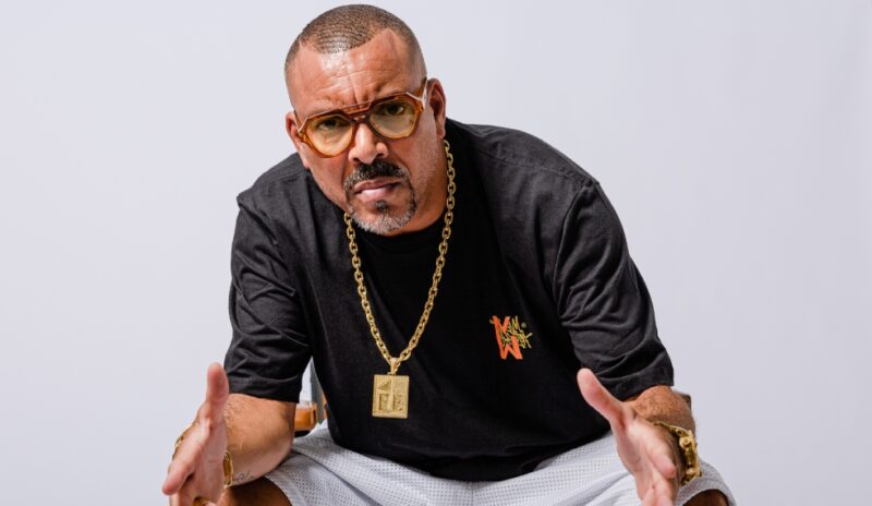 Entrevista: Dexter celebra liberdade com álbum 'D'LUXO'