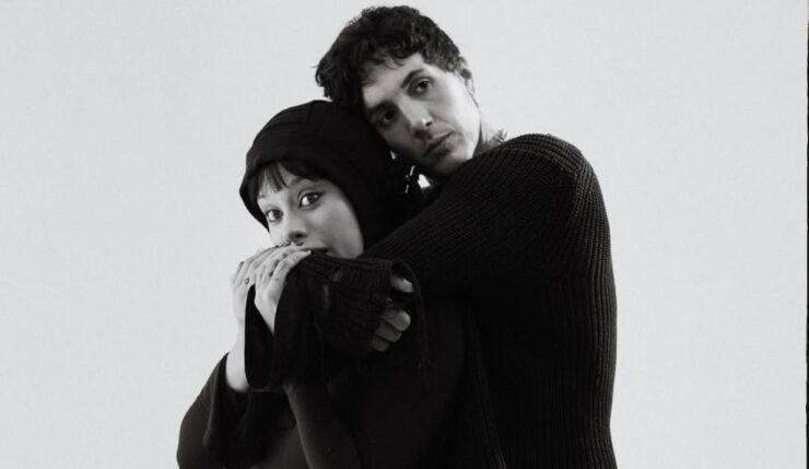 Namorada brasileira de Oliver Sykes esta grávida; detalhes
