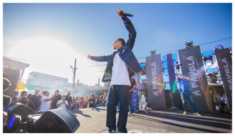 Astro do arrocha, Theuzinho vacilou na hora de soltar a voz —mas deu ...
