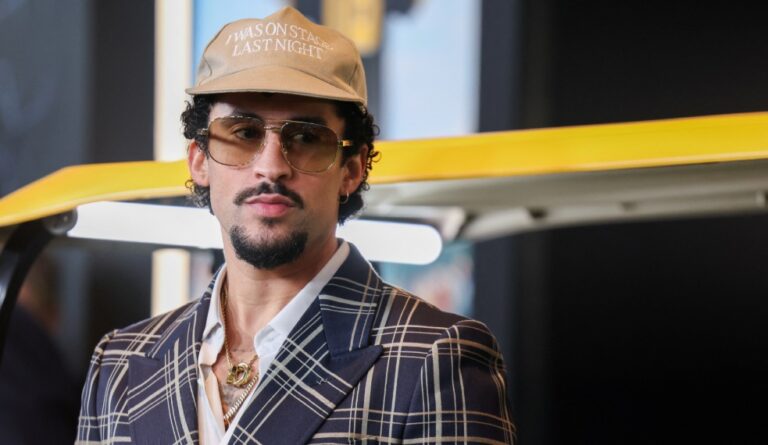 Shows, moda, cinema e bares: como Bad Bunny ficou rico - Billboard Brasil