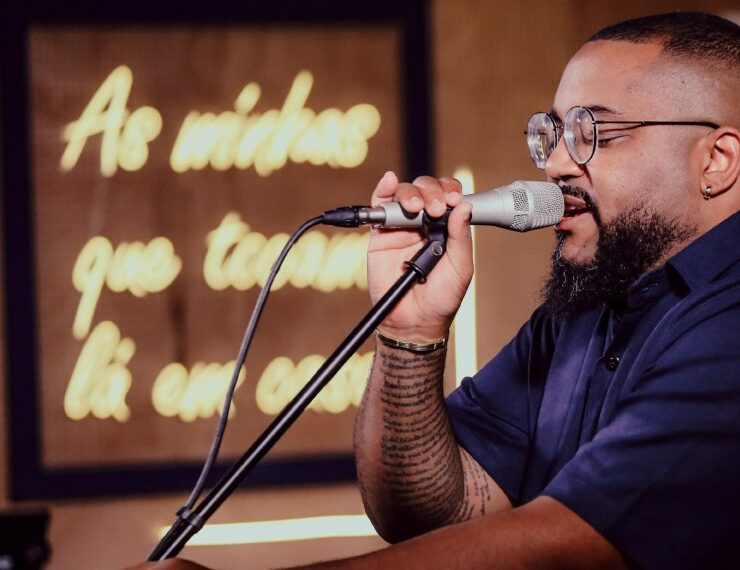 Twenty One Pilots anuncia data de lançamento de 'Breach' e tracklist ...