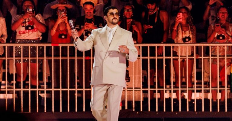 Diretor e designer revelam bastidores do show de Bad Bunny: 'Criou um ...